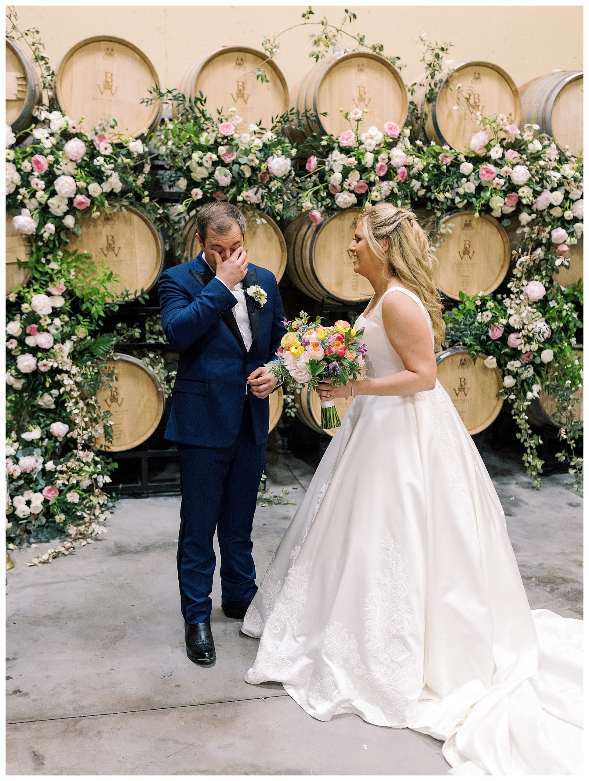 Blue Valley Vineyard Wedding | Colorful Virginia Winery Wedding ...