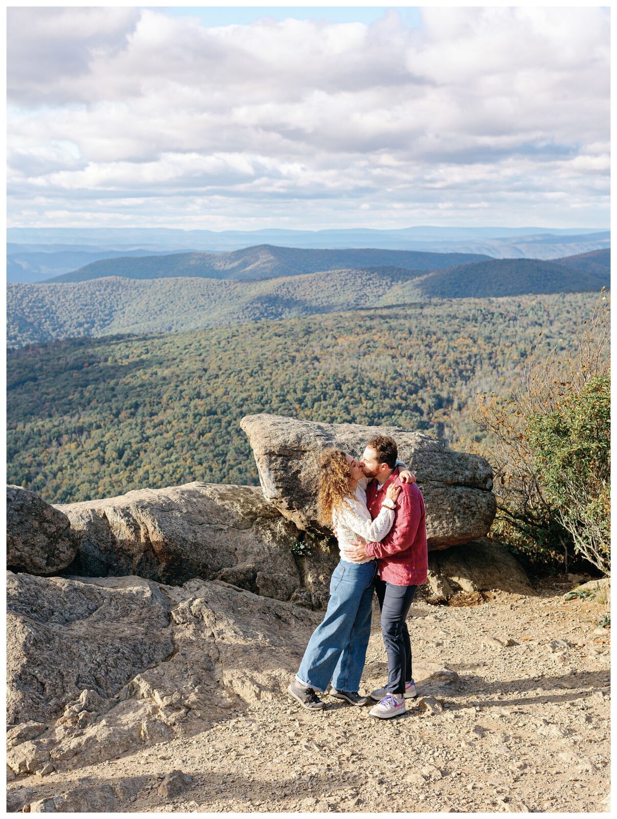 Shenandoah Hiking Proposal | Virginia Mountain Engagement Photos ...
