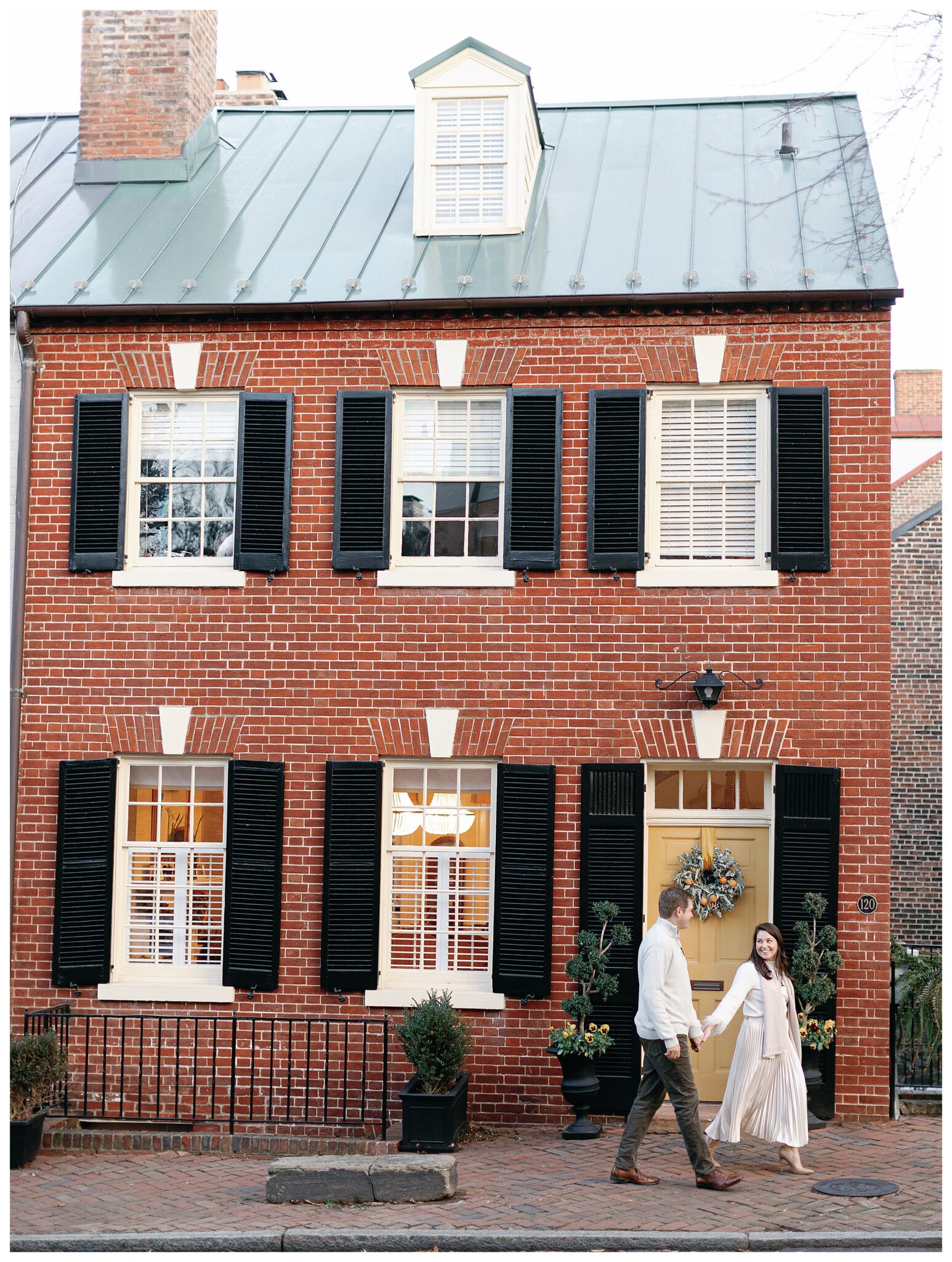 Wintery Holiday Engagement Session | Hallmark Movie Engagement | Old ...